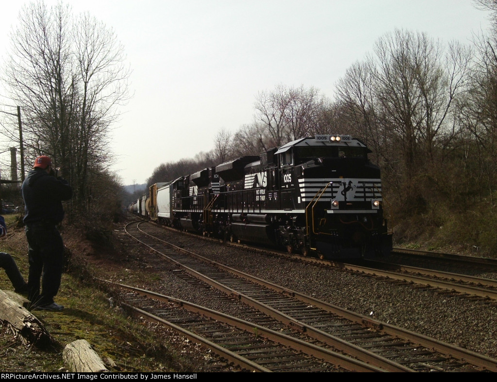 NS 18g with two Brand New NS SD70ACes